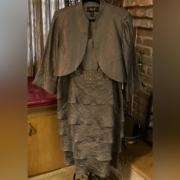 R & M Richards | Dresses | R M Richards Bronzegold Embellished Tiered ...